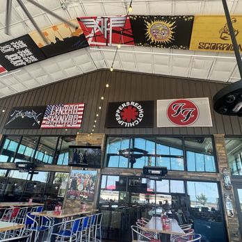 ROCK & BREWS - GRAPEVINE - Updated July 2025 - 272 Photos & 96 Reviews ...