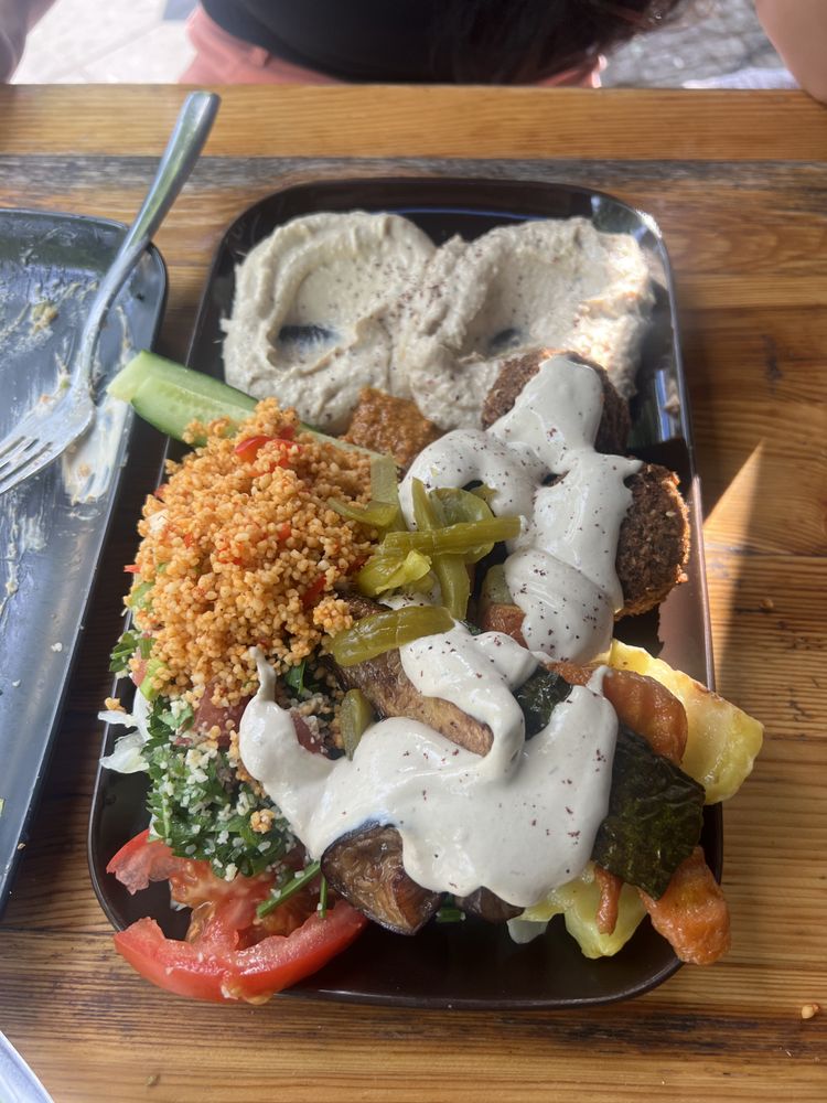 PRINZEN FALAFEL - Updated October 2024 - Bernauerstr. 63 - 64, Berlin ...