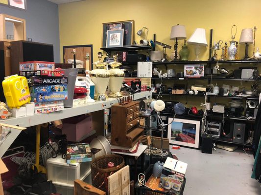 THE GOODWILL STORE - 24 Photos & 14 Reviews - 470 W Broadway, Boston ...