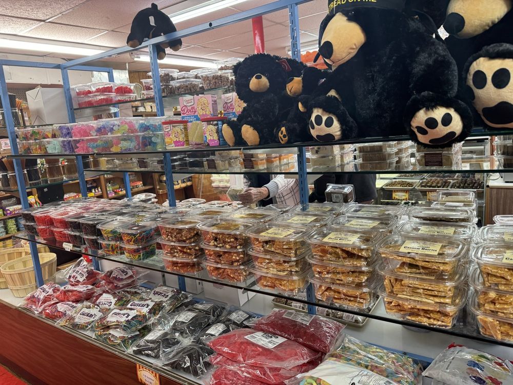 COUNTRY CANDY KITCHEN - Updated October 2025 - 25 Photos & 17 Reviews ...