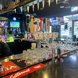 BOUT TIME PUB & GRUB - Updated July 2025 - 90 Photos & 64 Reviews - 568 ...