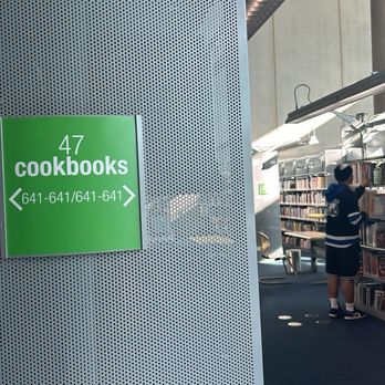 BURTON BARR CENTRAL LIBRARY - Updated May 2025 - 250 Photos & 170 ...