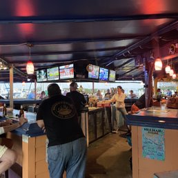 SKIPPERS COVE BAR & GRILL - Updated July 2025 - 124 Photos & 93 Reviews - 1930 Harbortown Dr ...