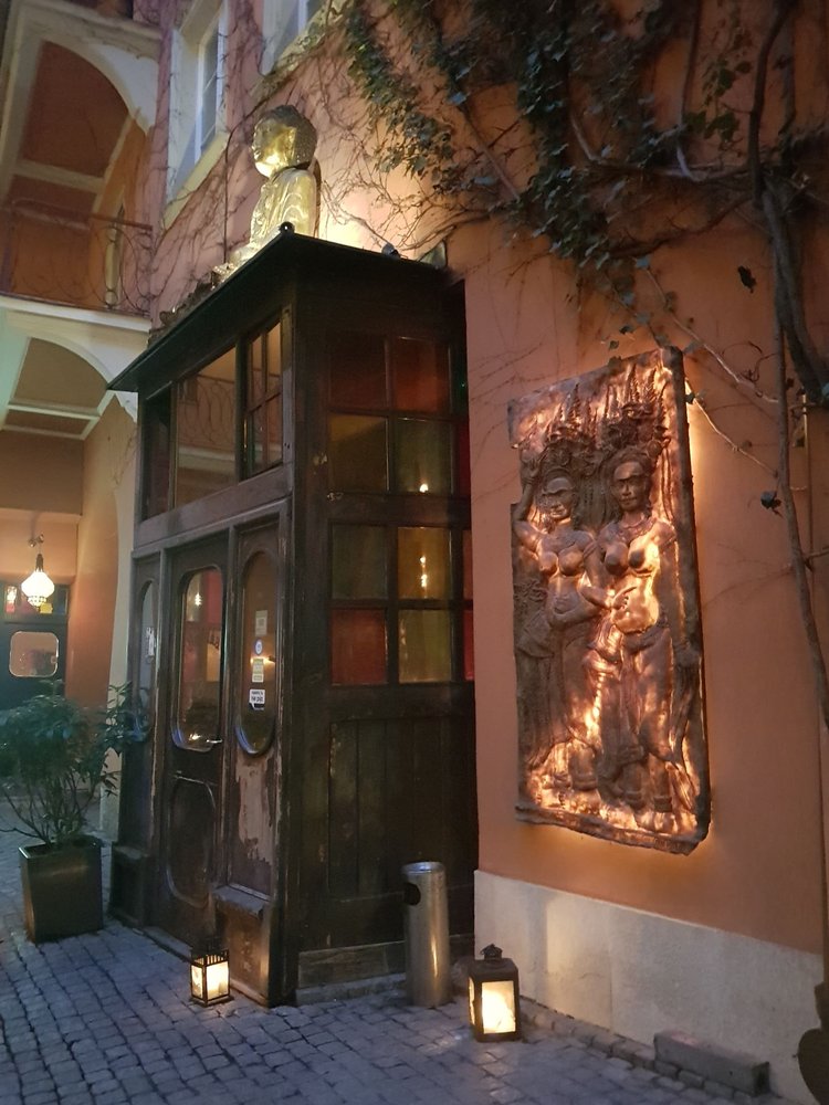 BUDDA DRINK & GARDEN - 13 Photos & 10 Reviews - Rynek Główny 6, Kraków ...