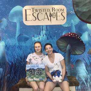 TWISTED ROOM ESCAPES - 39 Photos & 52 Reviews - 3145 E Thompson Rd ...
