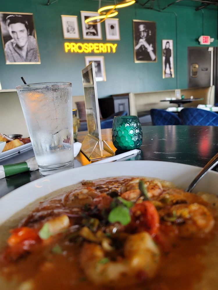 THRIVE RESTAURANT AND BAR - Updated September 2025 - 78 Photos & 29 ...