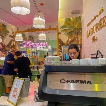 LADUREE - MIAMI AVENTURA MALL - Updated July 2024 - 223 Photos & 65 ...