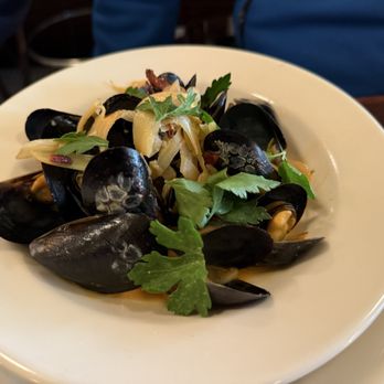 LE PICHET - Updated October 2025 - 1072 Photos & 1251 Reviews - 1933 ...