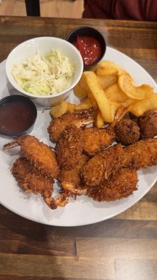 LATITUDE 39 - Updated December 2025 - 12 Photos - 72 E Morgan St ...