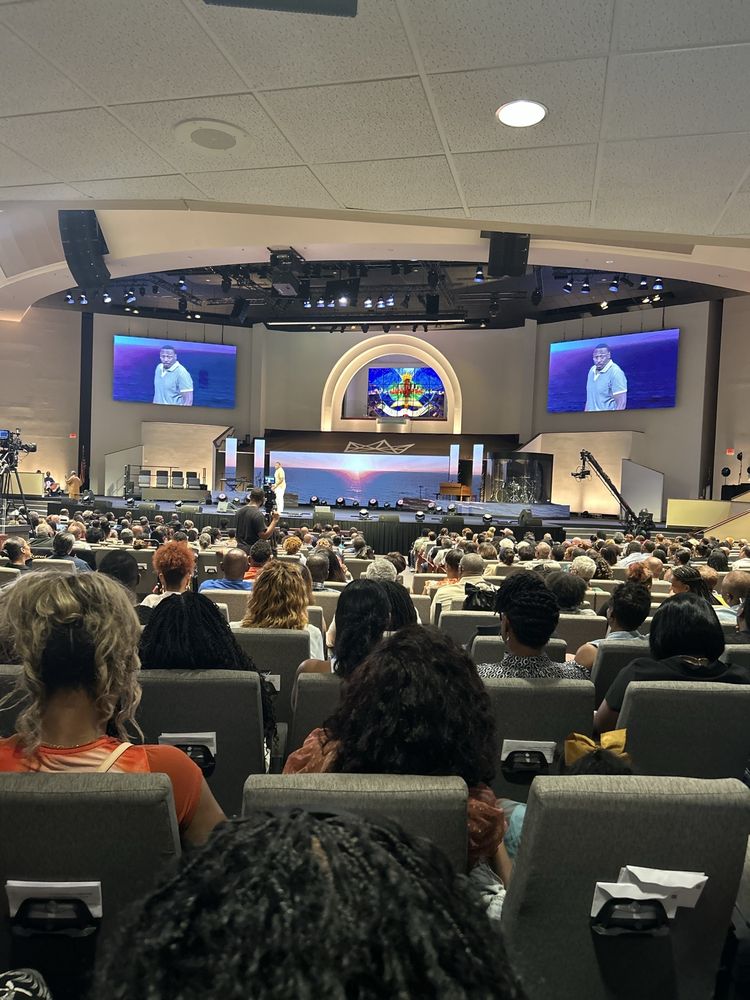 OAK CLIFF BIBLE FELLOWSHIP - Updated June 2025 - 61 Photos & 33 Reviews ...