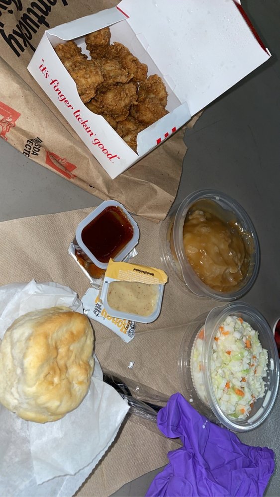 KFC - Updated December 2025 - 34 Reviews - 527 Franklin Mills Cir ...