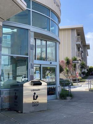 WESTLAKE BRANCH LIBRARY - Updated December 2025 - 22 Photos & 45 ...