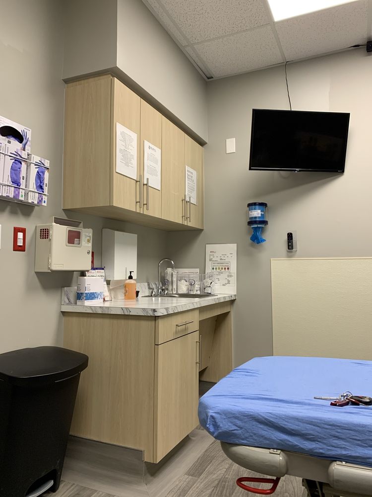 LIFE SAVERS EMERGENCY ROOM - Updated June 2024 - 56 Reviews - 3820 N ...