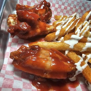 WING SNOB - Updated April 2025 - 50 Photos & 32 Reviews - 1713A W Golf ...