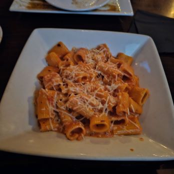 POUR HOUSE PUB - Updated April 2025 - 86 Photos & 89 Reviews - 205 ...