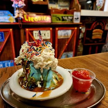 JAXSON’S ICE CREAM PARLOR AND RESTAURANT - Updated October 2024 - 3877 ...