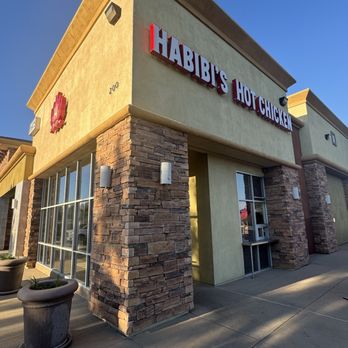 HABIBI’S HOT CHICKEN - Updated June 2025 - 117 Photos & 106 Reviews ...