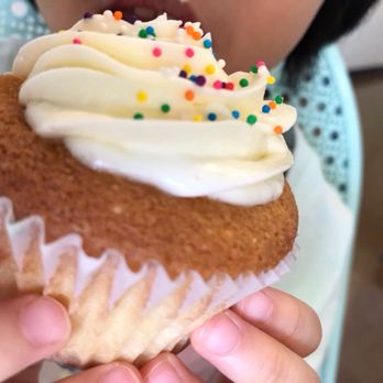CUPCAKE JUNKIE - Updated December 2025 - 438 Photos & 66 Reviews ...