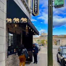 THE ELEPHANT ROOM - Updated March 2025 - 124 Photos & 116 Reviews - 439 ...