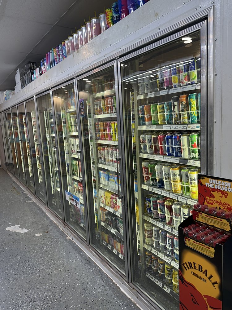 ISLAND SUPERMARKET - Updated August 2025 - 11 Photos - 14201 Gulf Blvd ...