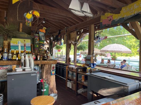 THE TOM X PUB - Updated June 2024 - 112 Photos & 151 Reviews - 100 Tom ...