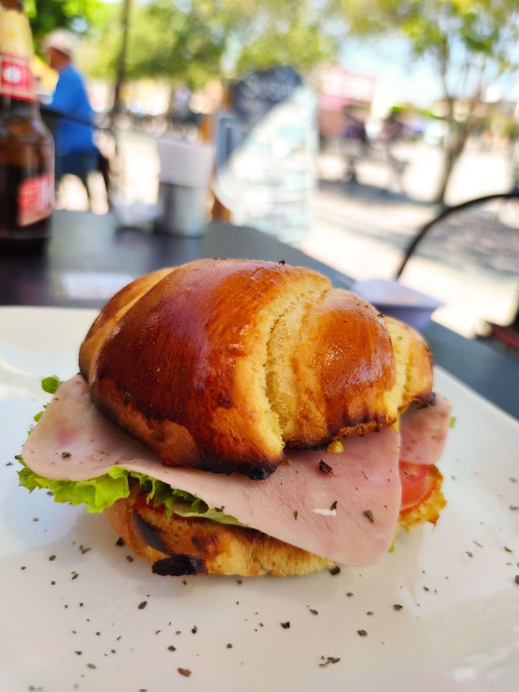 PLUMA CAFÉ BAR - Bars - Manuel Gutiérrez Nájera 36, Santiago de ...