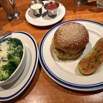 HUDSON HOUSE - Updated July 2025 - 985 Photos & 643 Reviews - 4933 Belt ...