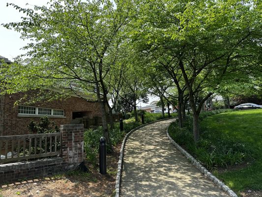 RIDGEWOOD PUBLIC LIBRARY - Updated December 2025 - 11 Reviews - 125 N ...