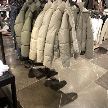 ZARA - Updated August 2025 - 93 Photos & 277 Reviews - 700 N Michigan ...