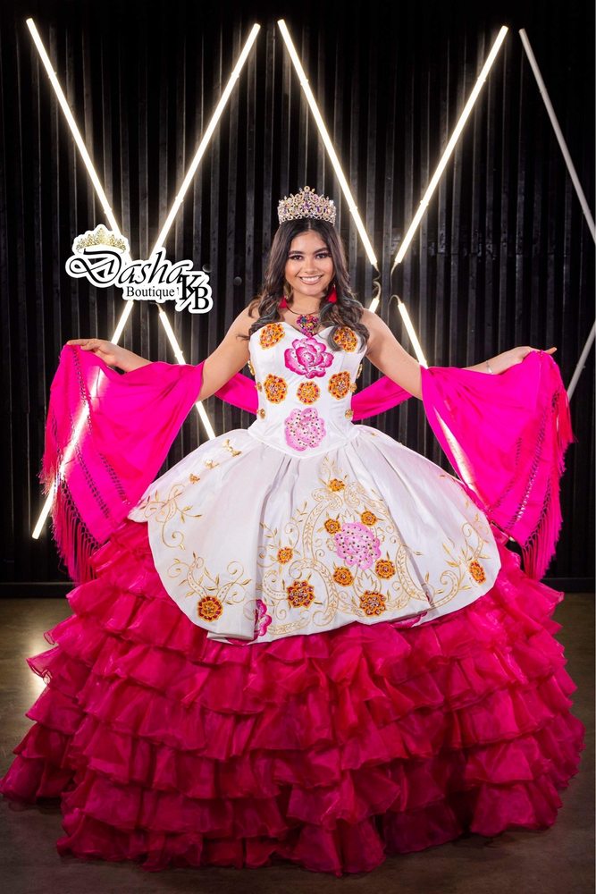 DASHA KB BOUTIQUE - Updated April 2025 - 17 Photos - 1000 Windy Pass ...