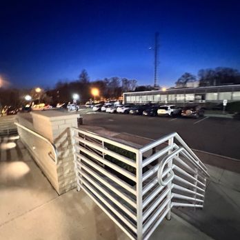 PLAINFIELD PUBLIC LIBRARY - Updated December 2025 - 14 Photos - 800 ...