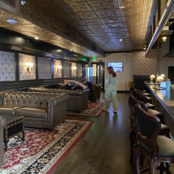 THE CHARLESTON - Updated December 2025 - 81 Photos & 13 Reviews - 114 E ...