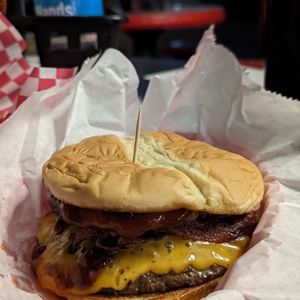 THE BURGER INN - 196 Photos & 227 Reviews - 1819 N Harbor City Blvd ...