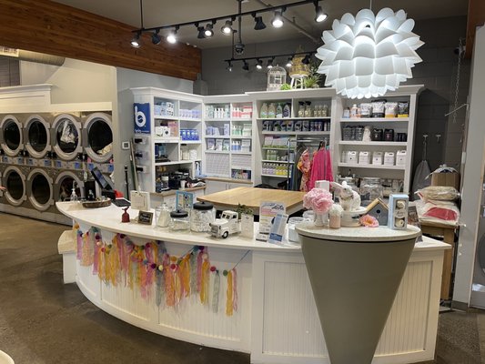 BRIO LAUNDRY - Updated January 2026 - 108 Photos & 106 Reviews - 810 ...