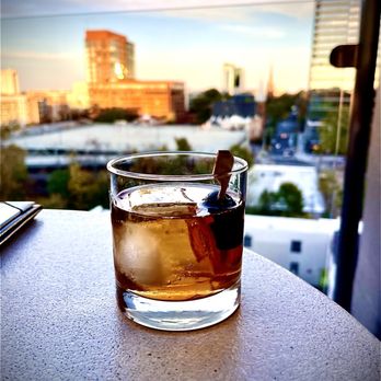 THE WILLARD ROOFTOP LOUNGE - Updated October 2025 - 288 Photos & 108 ...