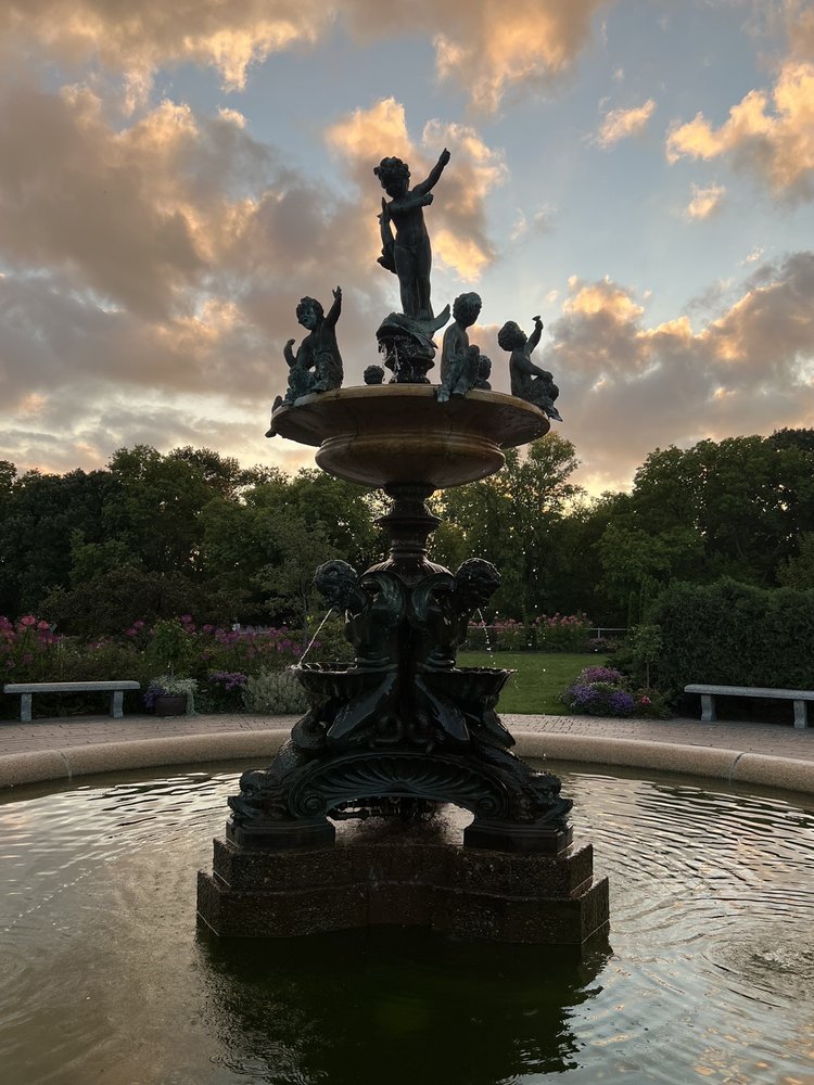 LYNDALE PARK ROSE GARDEN - 146 Photos & 21 Reviews - 4124 Roseway Rd ...