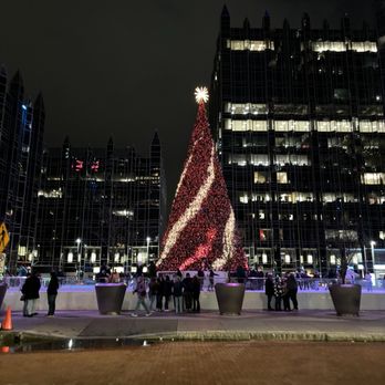 THE UPMC RINK AT PPG PLACE - Updated December 2025 - 126 Photos & 33 ...