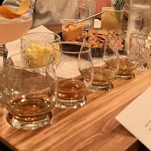 FOUR HUMOURS - 103 Photos & 49 Reviews - 1712 N Hancock St ...