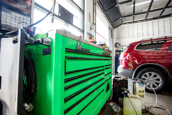 BOB’S SERVICE CENTER - Updated January 2025 - 68 Photos & 31 Reviews ...