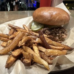 PICKLES EATERY & BAR - Updated July 2025 - 48 Photos & 62 Reviews - 419 ...