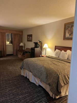 CAPITOL PLAZA HOTEL TOPEKA - Updated January 2026 - 54 Photos & 67 ...