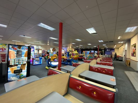 CHUCK E. CHEESE - Updated December 2025 - 33 Photos & 19 Reviews ...