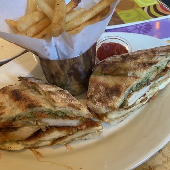 THE CHEESECAKE FACTORY - Updated March 2025 - 678 Photos & 571 Reviews ...