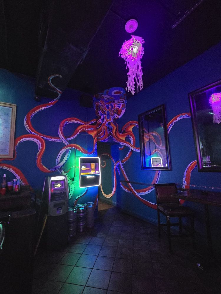 THE MERMAID DIVE BAR - Updated December 2025 - 86 Photos & 115 Reviews ...
