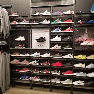 FOOT LOCKER - 36 Photos & 16 Reviews - Shoe Stores - 24201 Valencia ...