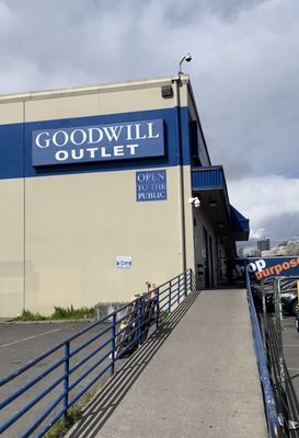 SEATTLE OUTLET GOODWILL - Updated November 2025 - 56 Photos & 129 ...