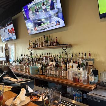 FENWICK PUB - Updated January 2026 - 28 Photos & 25 Reviews - 305 ...