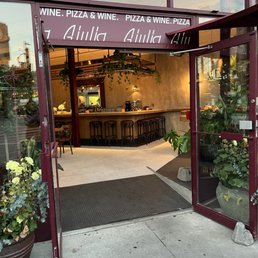 GIULIA - Updated January 2026 - 15 Photos & 12 Reviews - 350 Elgin ...