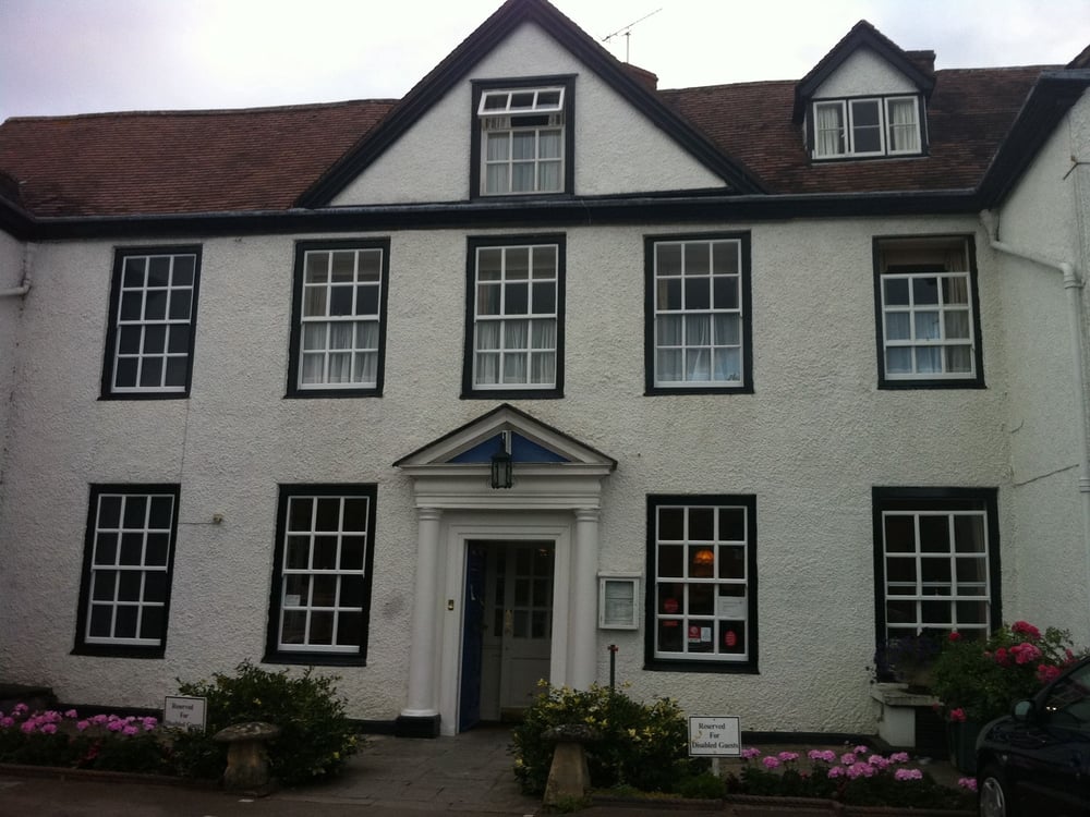 THE EVESHAM HOTEL - Updated June 2024 - Coopers Lane, Evesham ...