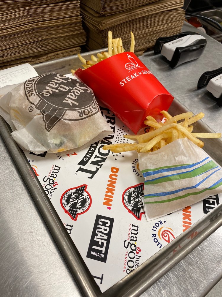 STEAK AND SHAKE - 21 Photos & 20 Reviews - 200 E Fremont St, Las Vegas ...
